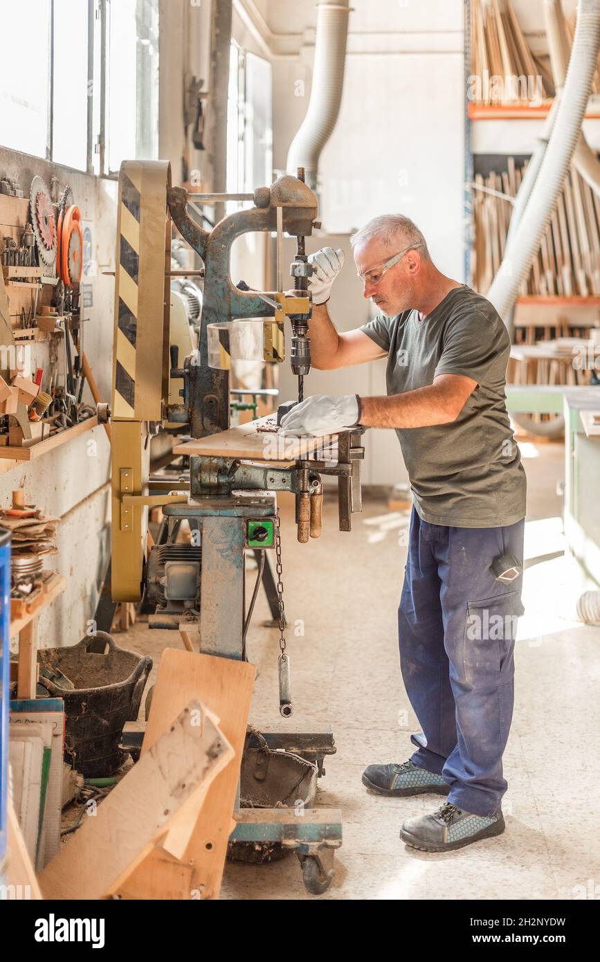 Precision drilling hi-res stock photography and images - Alamy