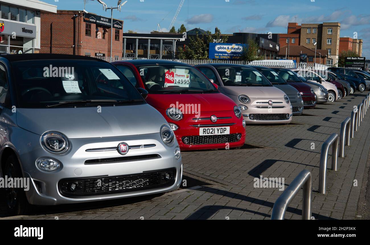 Many car dealerships hi-res stock photography and images - Alamy
