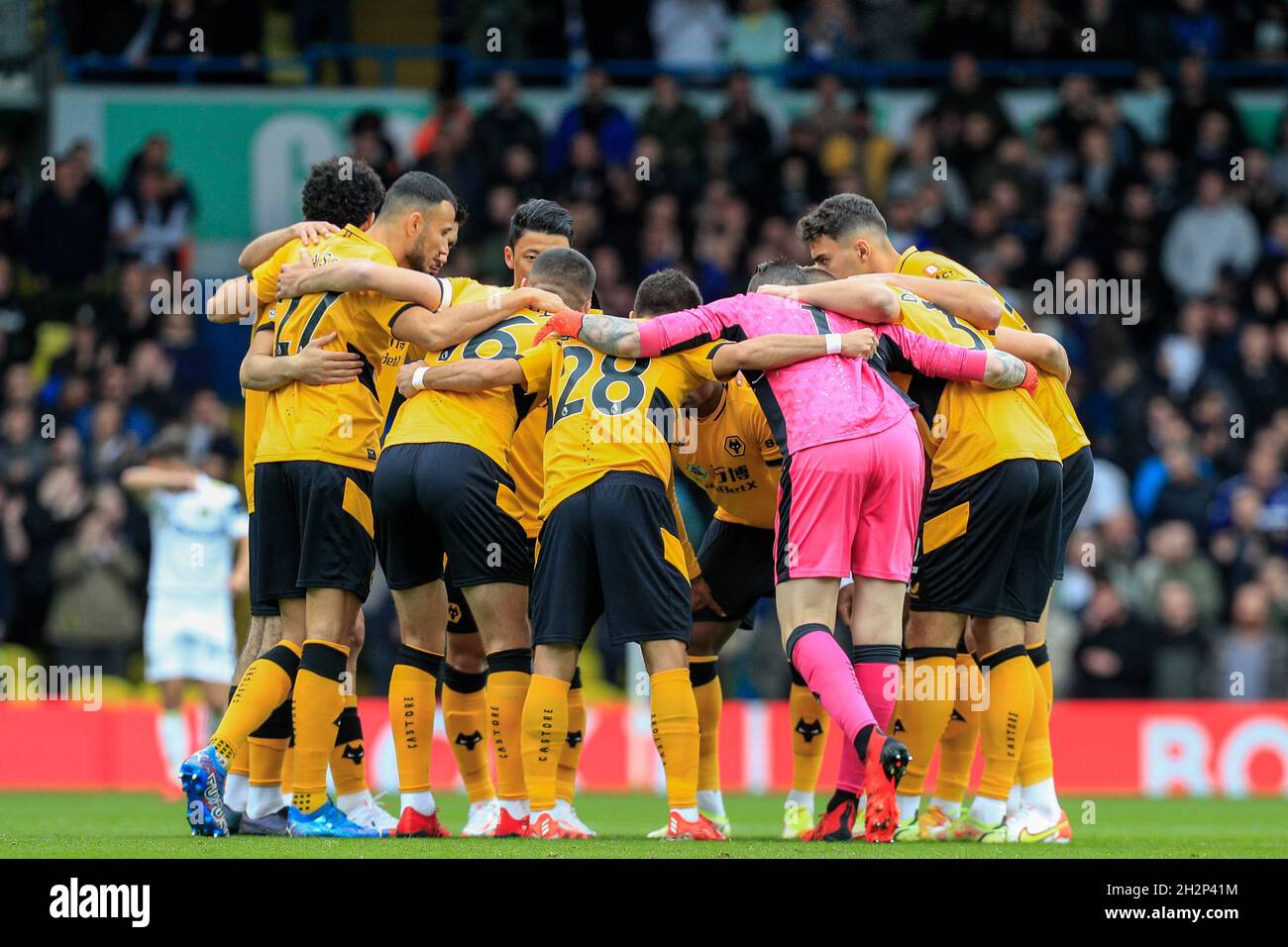 The Wolverhampton Wanderers team huddle before the game Stock Photo - Alamy