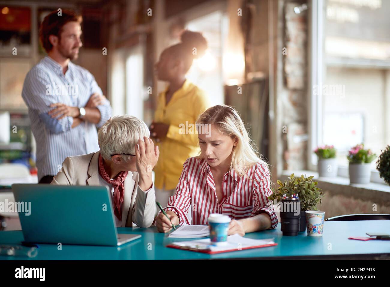 Professional brainstorming hi-res stock photography and images - Alamy