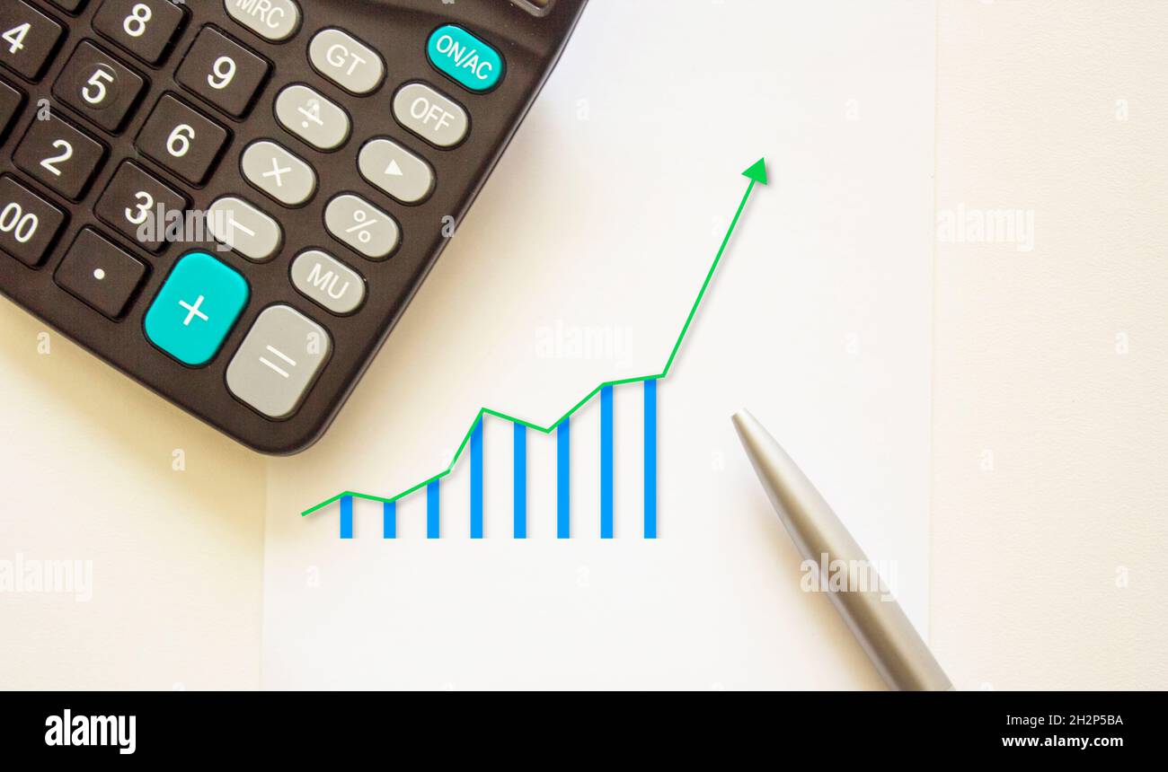 pen and the working paper with a diagram Stock Photo - Alamy