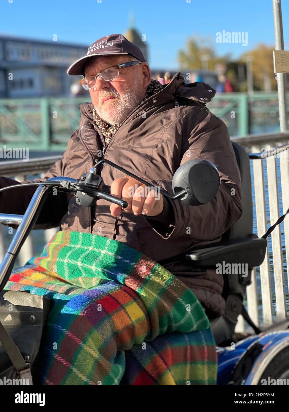 Paralyzed man health condition hi-res stock photography and images - Alamy