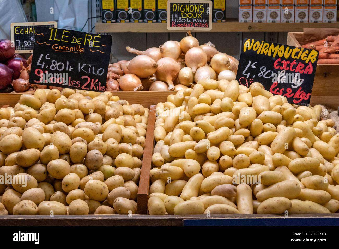 Potato varieties hi-res stock photography and images - Alamy