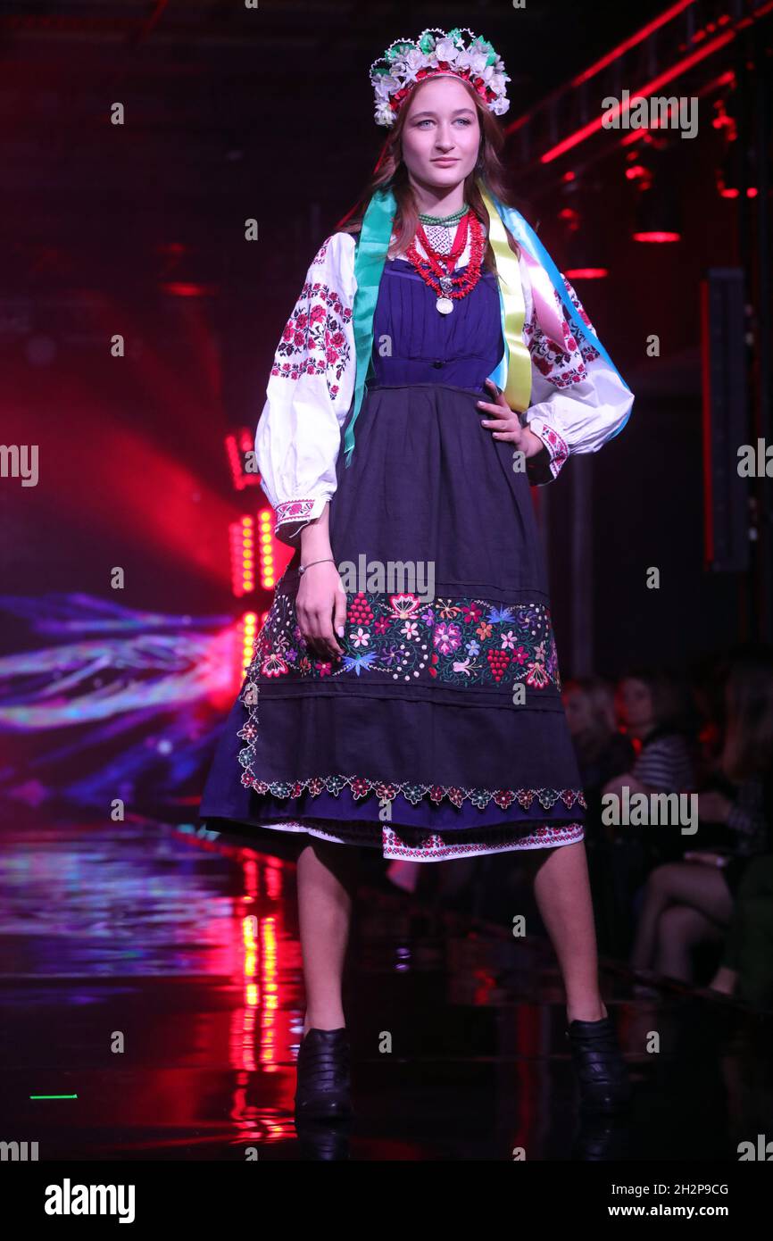 Ukrainian fashion model hi-res stock photography and images - Alamy