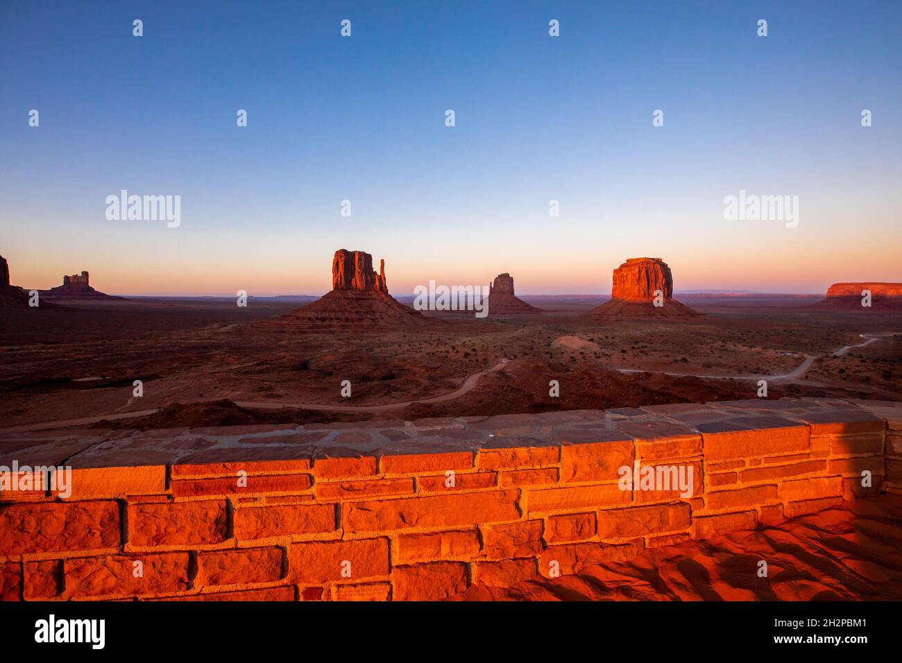 UNITED-STATES, ARIZONA, UTAH, MONUMENT VALLEY Stock Photo - Alamy