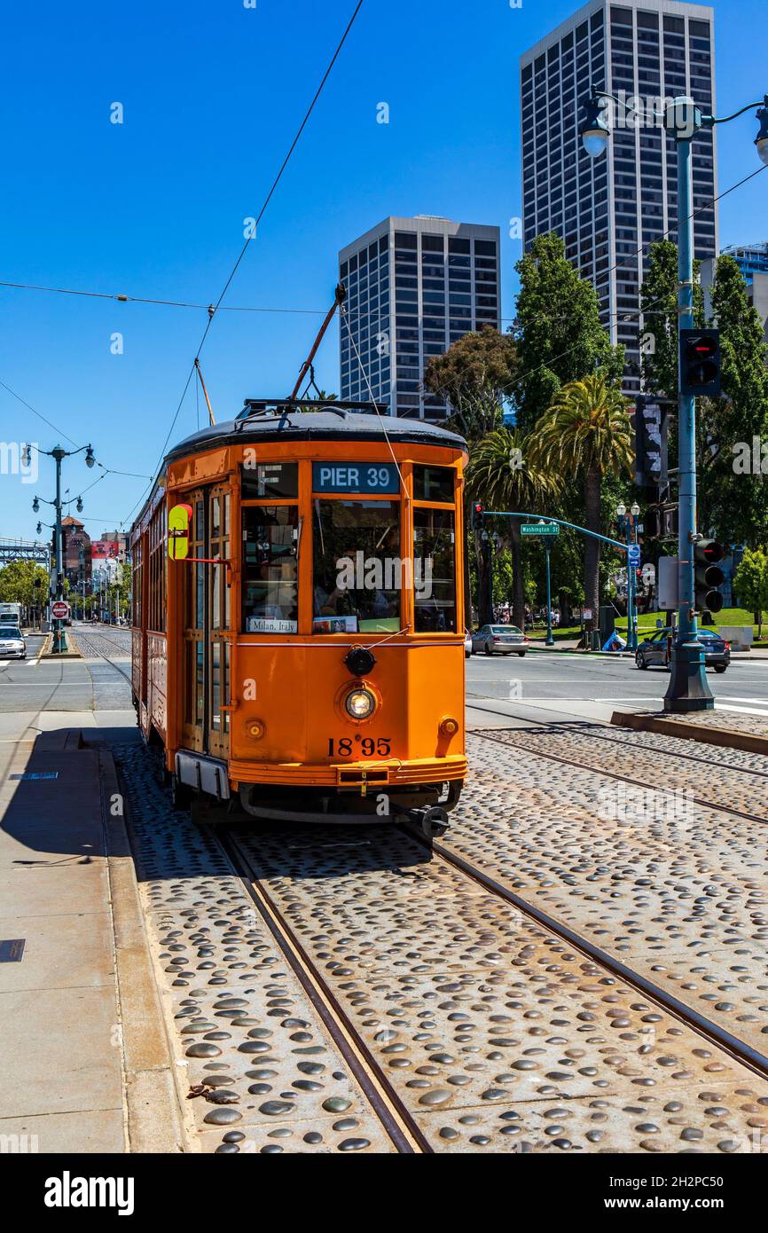 UNITED-STATES, CALIFORNIA, SAN FRANCISCO. CABLE CAR Stock Photo - Alamy