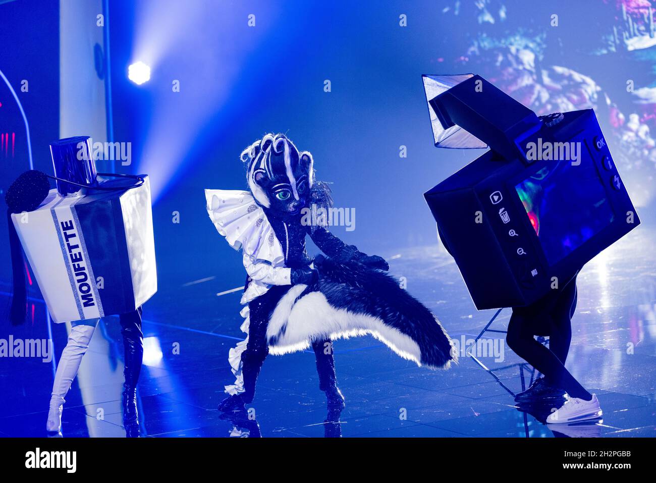 Cologne, Germany. 23rd Oct, 2021. The character "The Skunk" is on stage ...