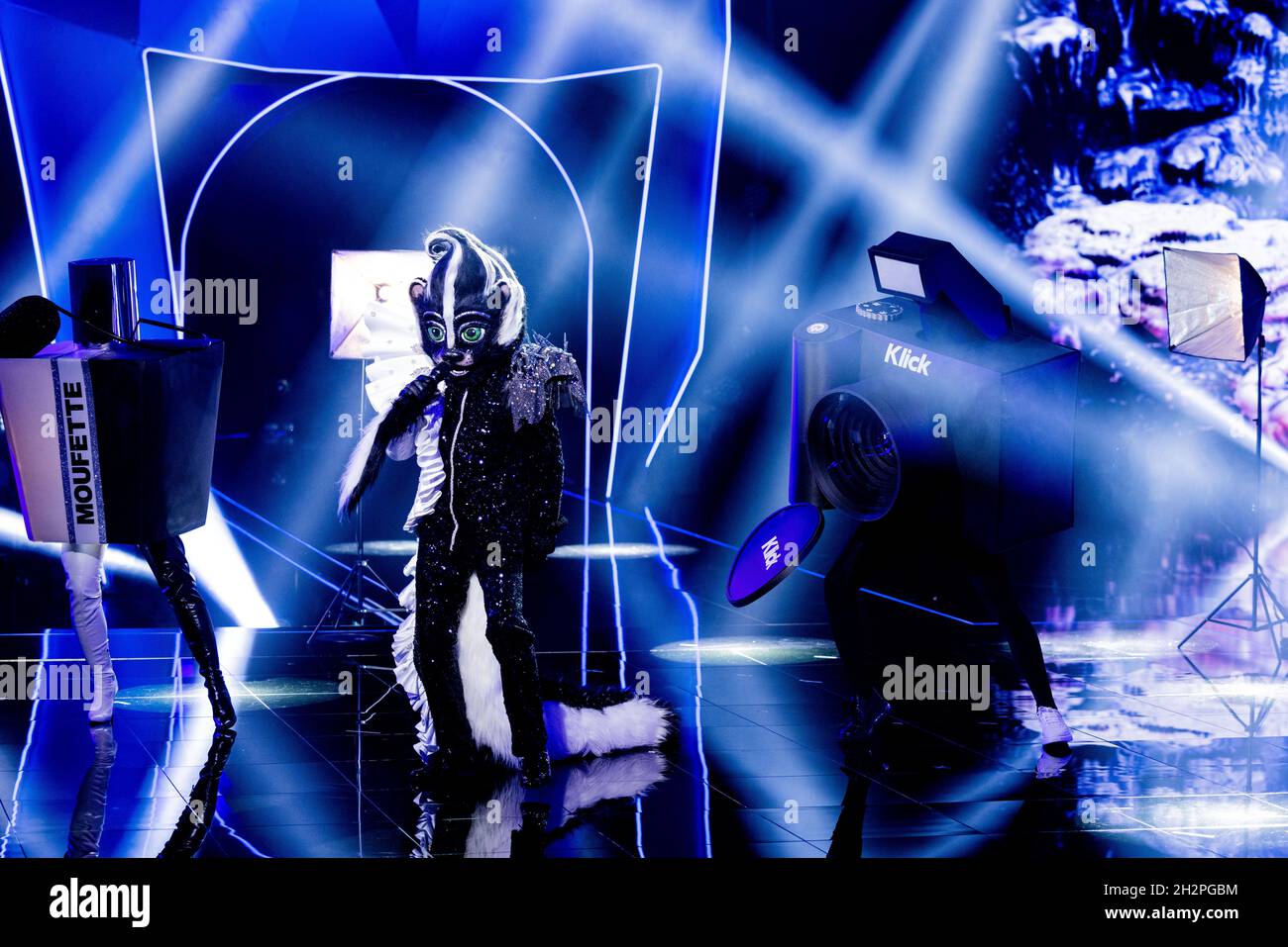 Cologne, Germany. 23rd Oct, 2021. The character "The Skunk" is on stage ...