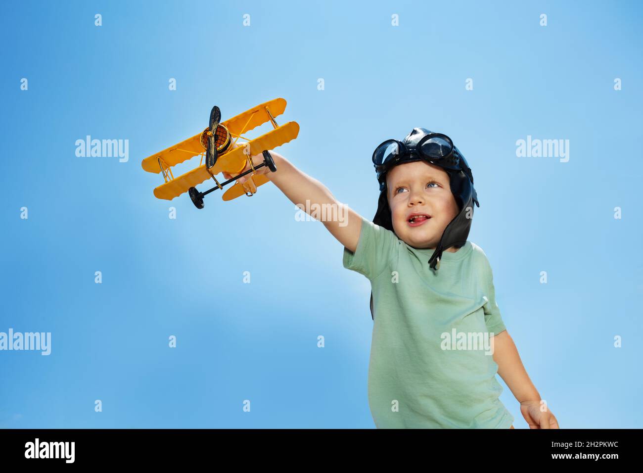 Boy sky plane hi-res stock photography and images - Alamy
