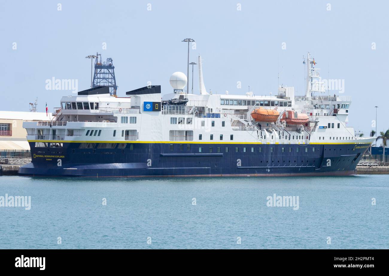 National Geographic Explorer cruise ship Stock Photo - Alamy