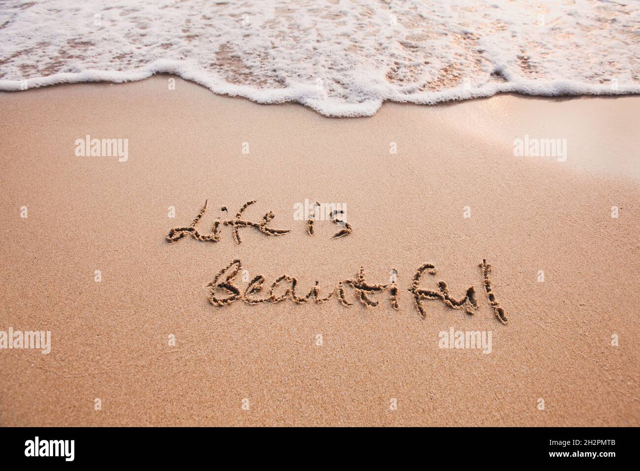 Life is beautiful, positive thinking concept. Inspirational quote ...