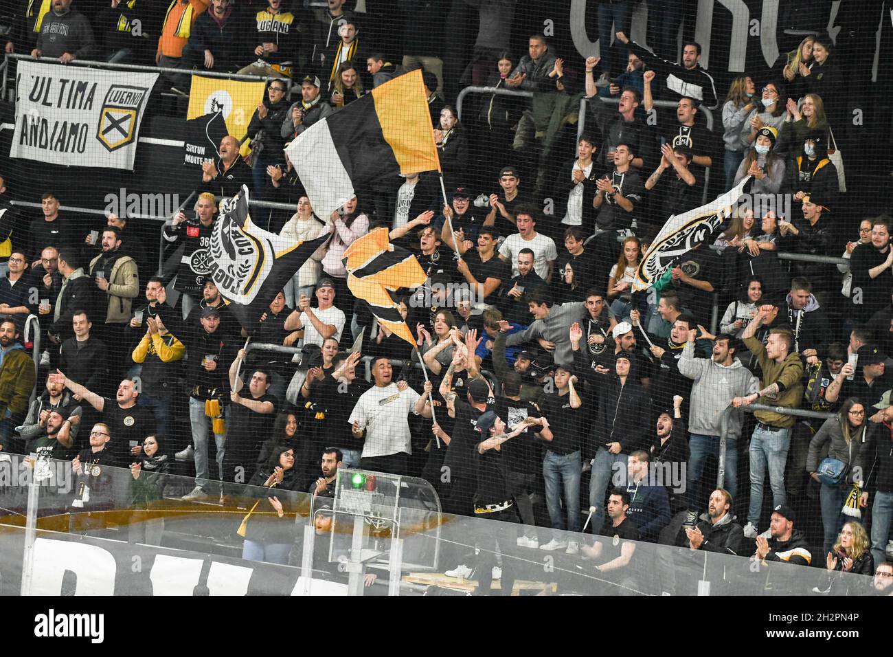 Fans Lugano HC Lugano Vs. EV Zug National League season 2021/2022 on 23 ...