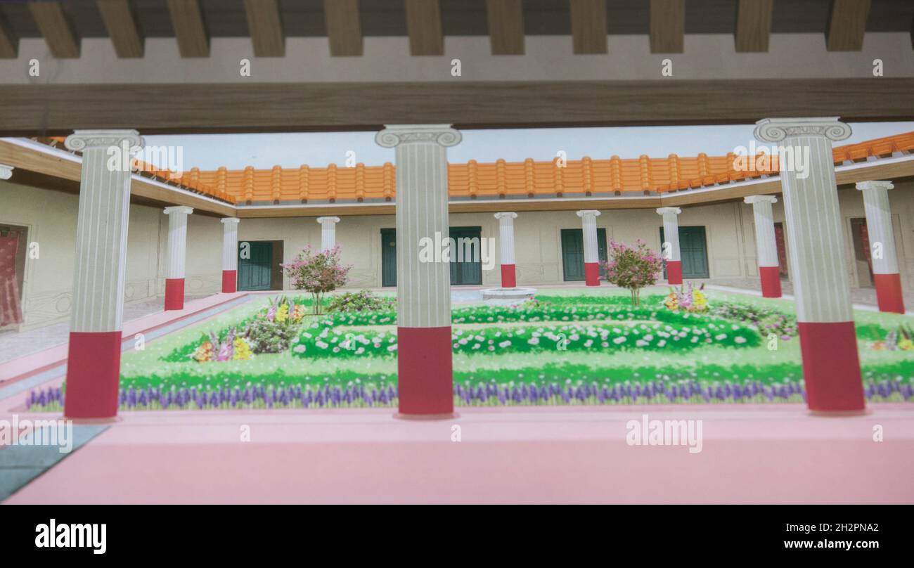 Amphitheatre house merida hi-res stock photography and images - Alamy