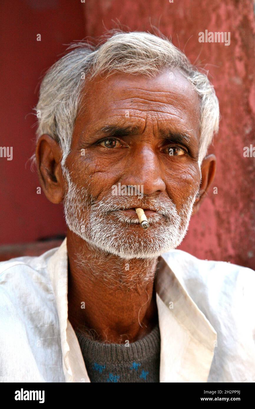 INDIA. VARANASI (BENARES). MAN Stock Photo - Alamy