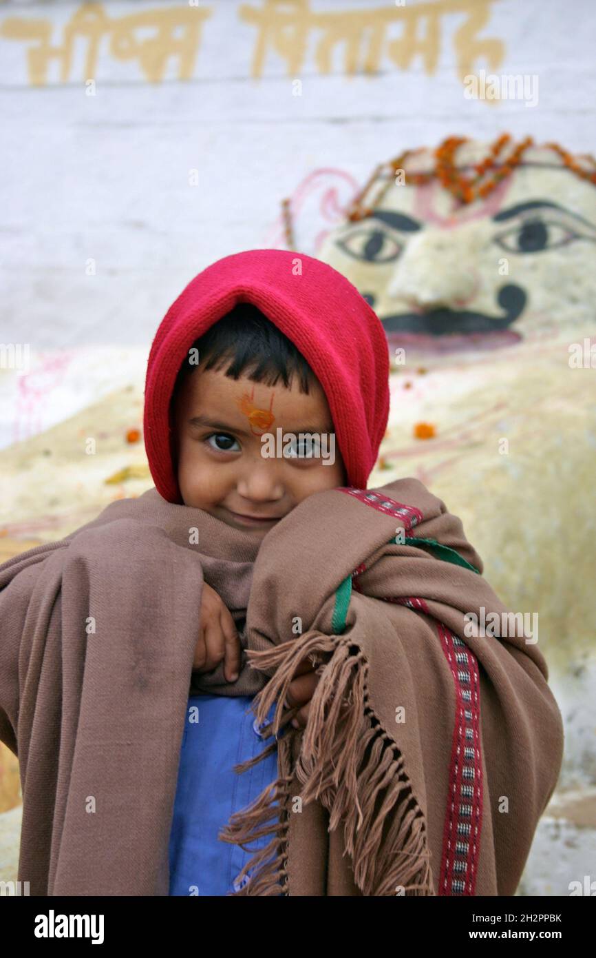 INDIA. VARANASI (BENARES). CHILD Stock Photo - Alamy