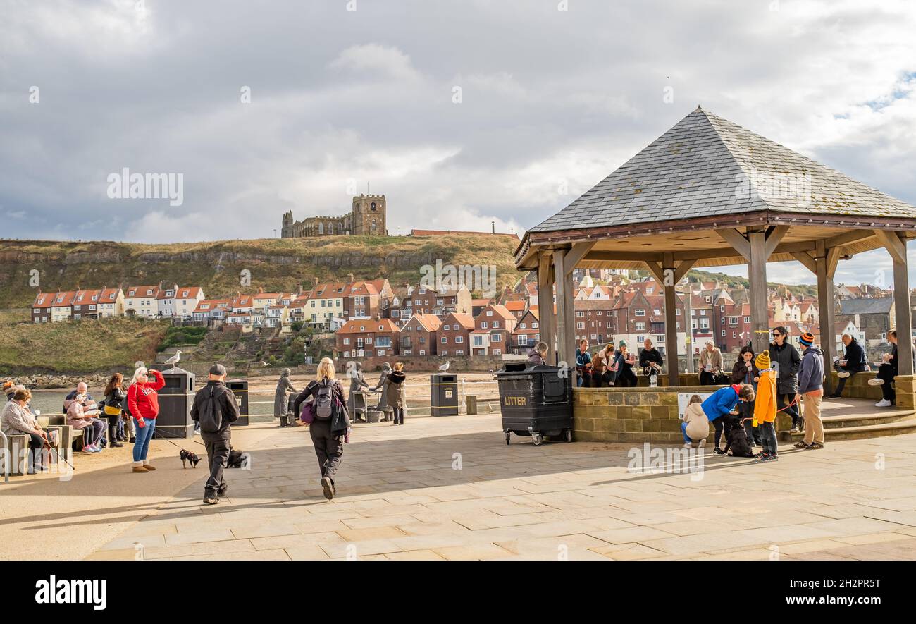 Whitby pavilion hi-res stock photography and images - Alamy
