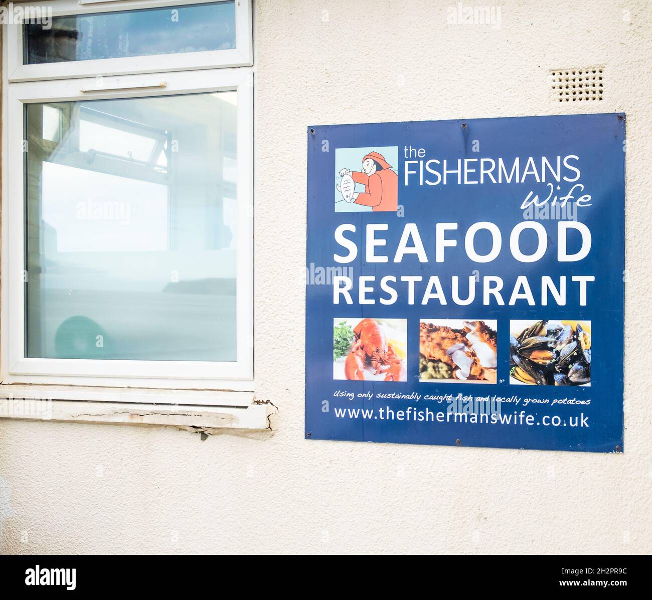 The fishermans wife seafood restaurant hi-res stock photography and ...