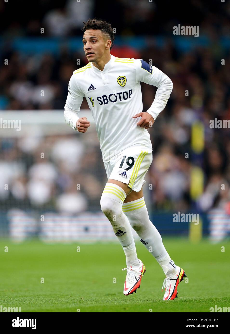 Leeds uniteds rodrigo hi-res stock photography and images - Alamy