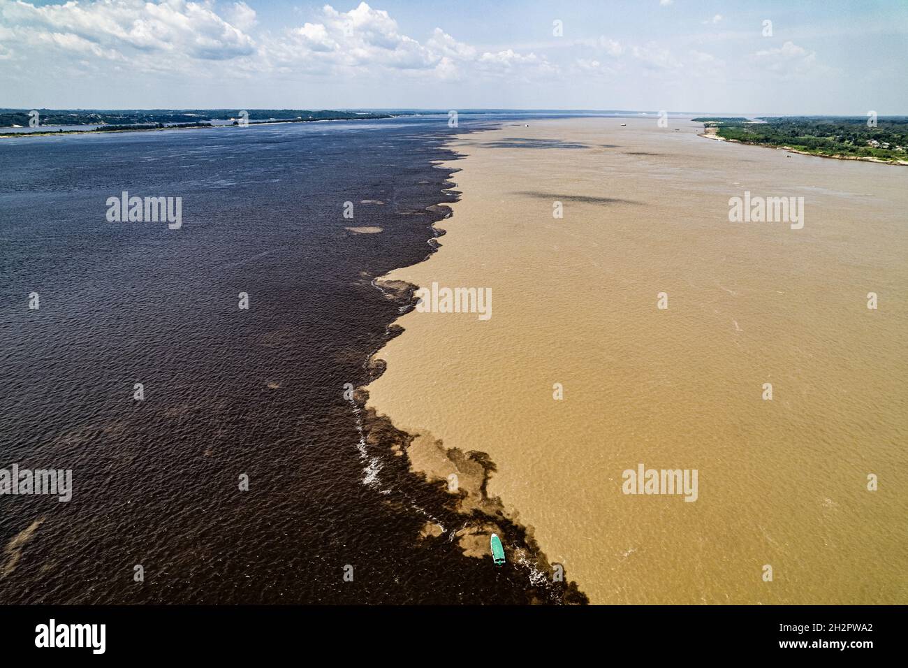 Mixing different rivers in Manaus, Amazon Stock Photo - Alamy