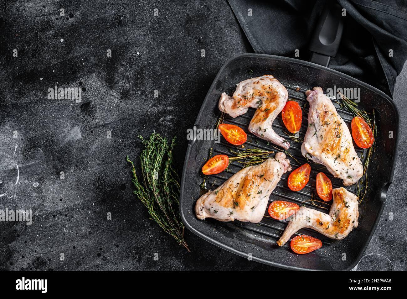 Roasted rabbit legs in hi-res stock photography and images - Alamy