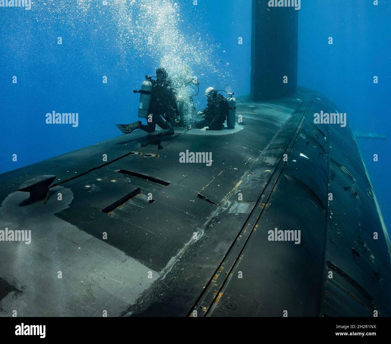 Honolulu, United States. 18 June, 2021. U.S. Navy Divers assigned to ...
