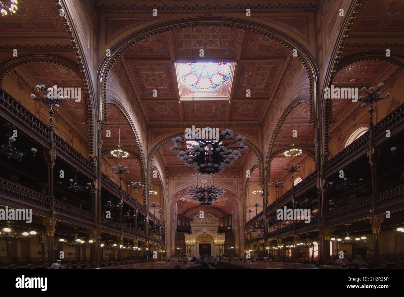Synagoge innenraum hi-res stock photography and images - Alamy