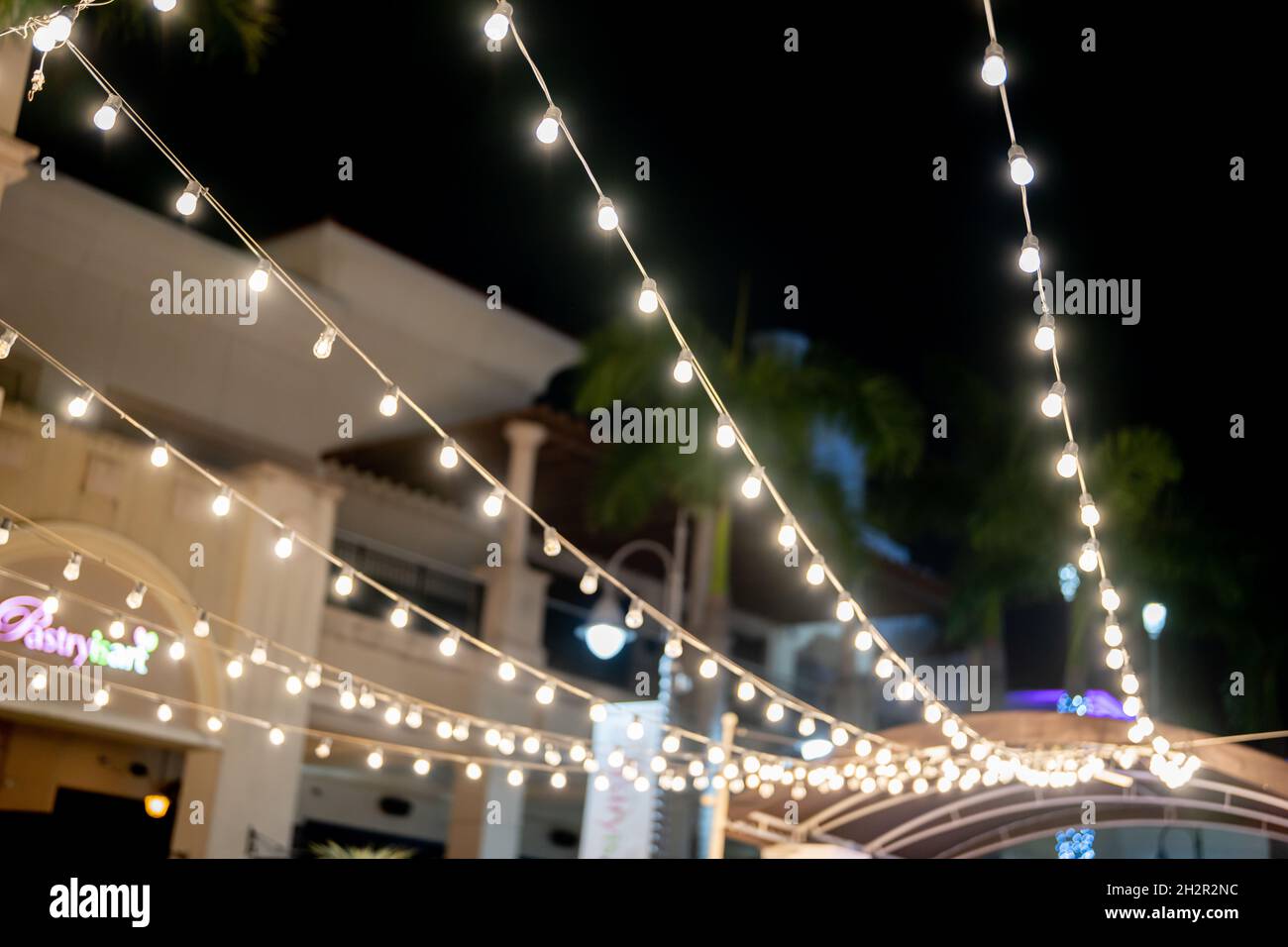 Hanging overhead lights hi-res stock photography and images - Alamy