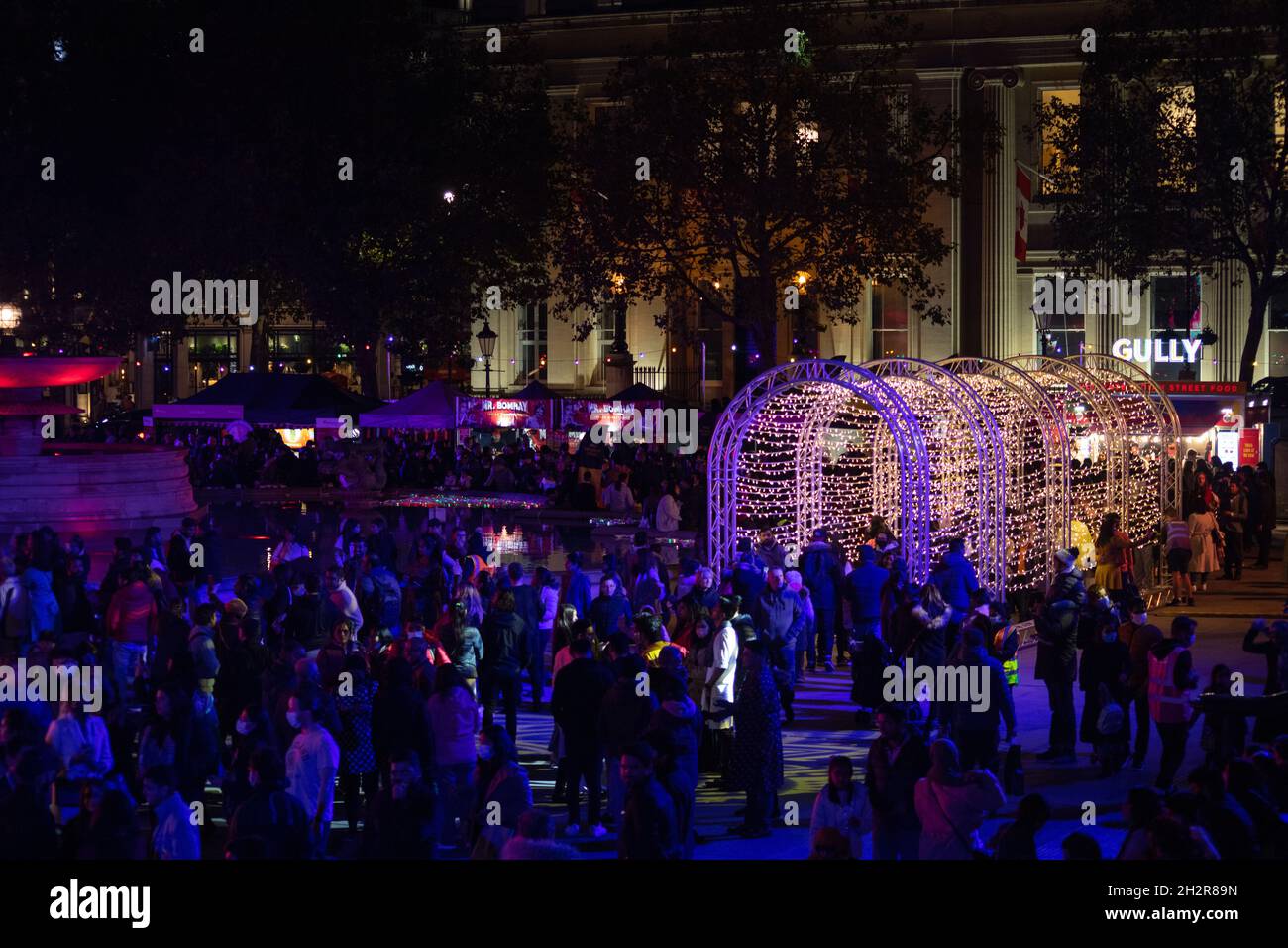 London, England, UK. 23rd Oct, 2021. Crowds gather to celebrate Diwali ...