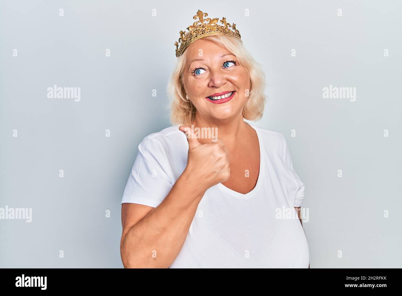 Jewerly queen hi-res stock photography and images - Alamy