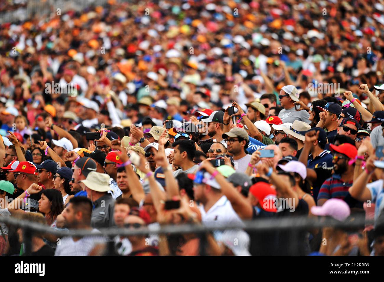 United states grand prix fans 2021 hi-res stock photography and images ...