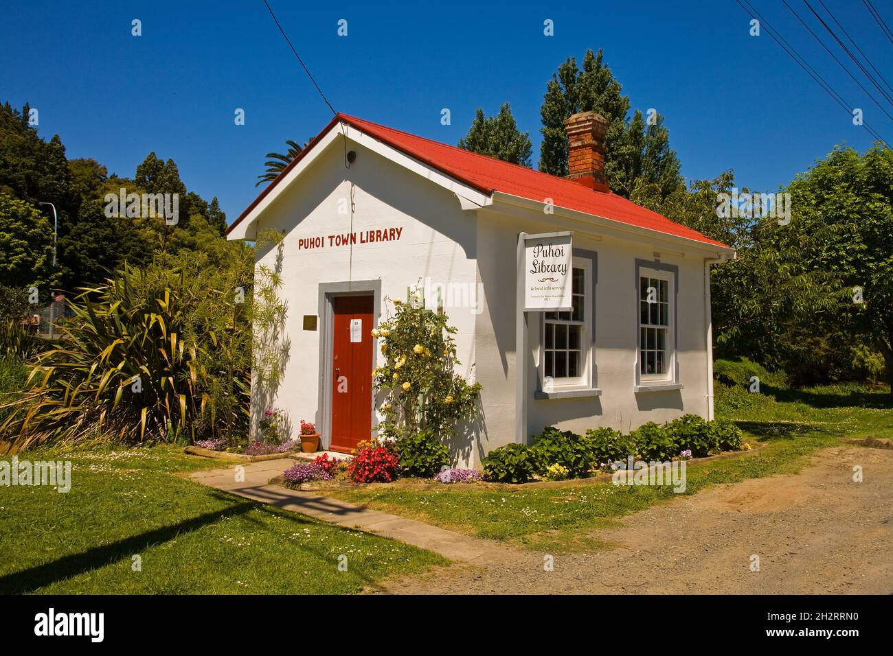 Puhoi pub hi-res stock photography and images - Alamy