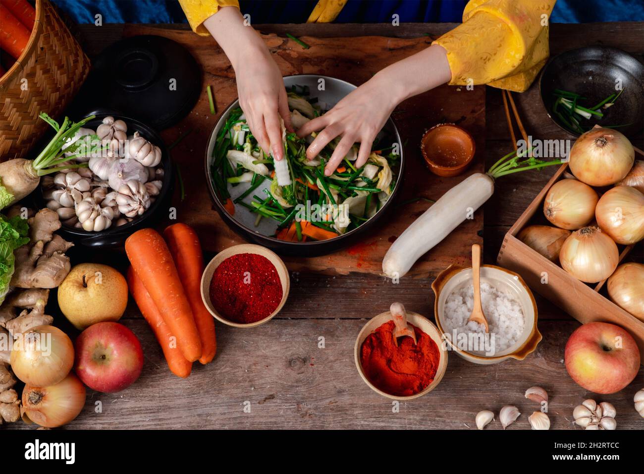 Asian women wearing Korean traditional costumes (hanbok) are mixing ...