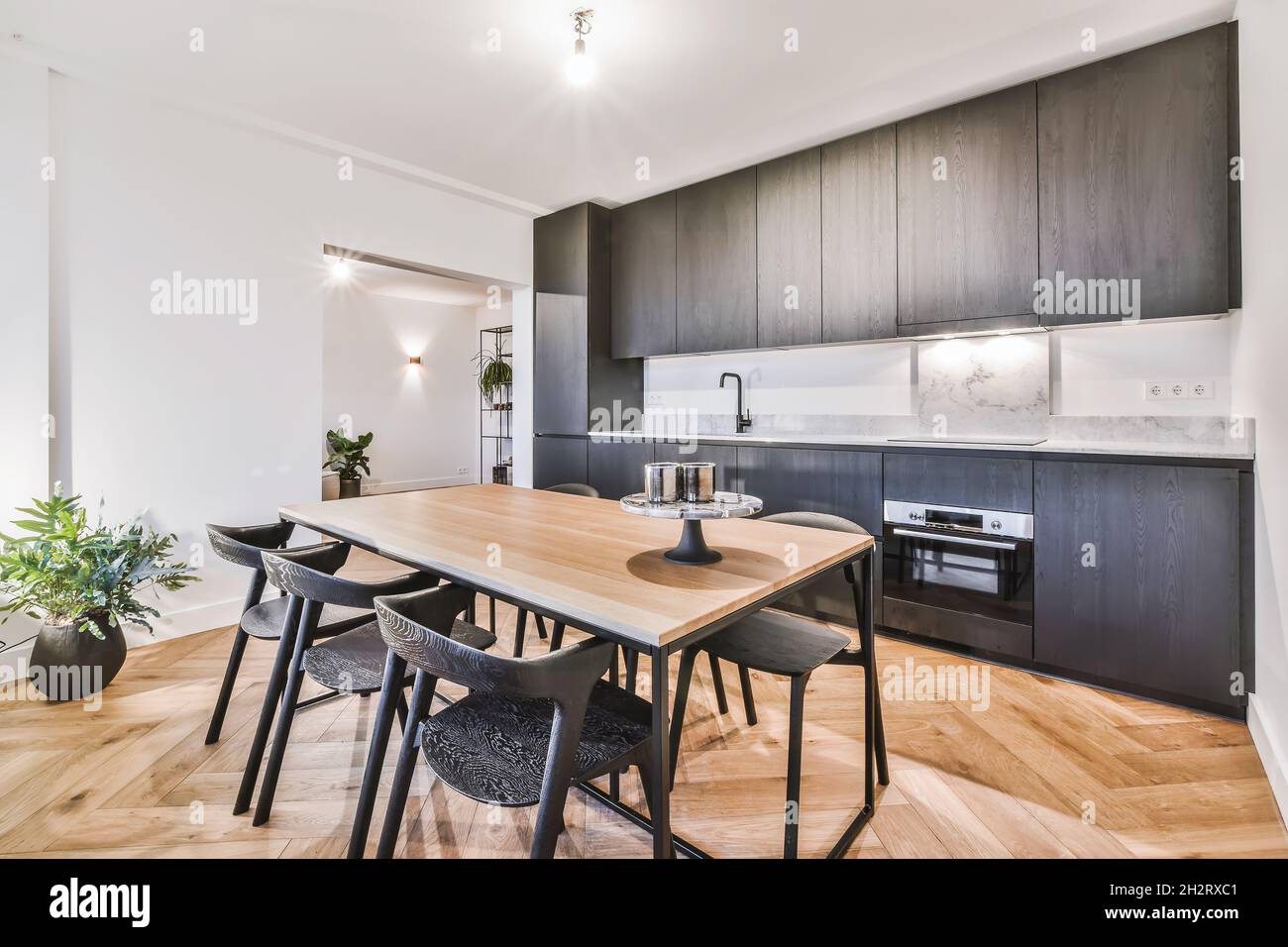 Joint kitchen hi-res stock photography and images - Alamy