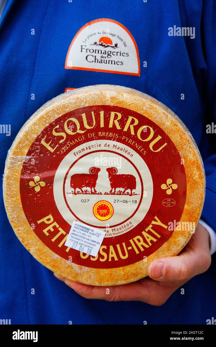 FRANCE, PYRENEES ATLANTIQUES (64), BASQUE COUNTRY, CHEESE DAIRY IN ...