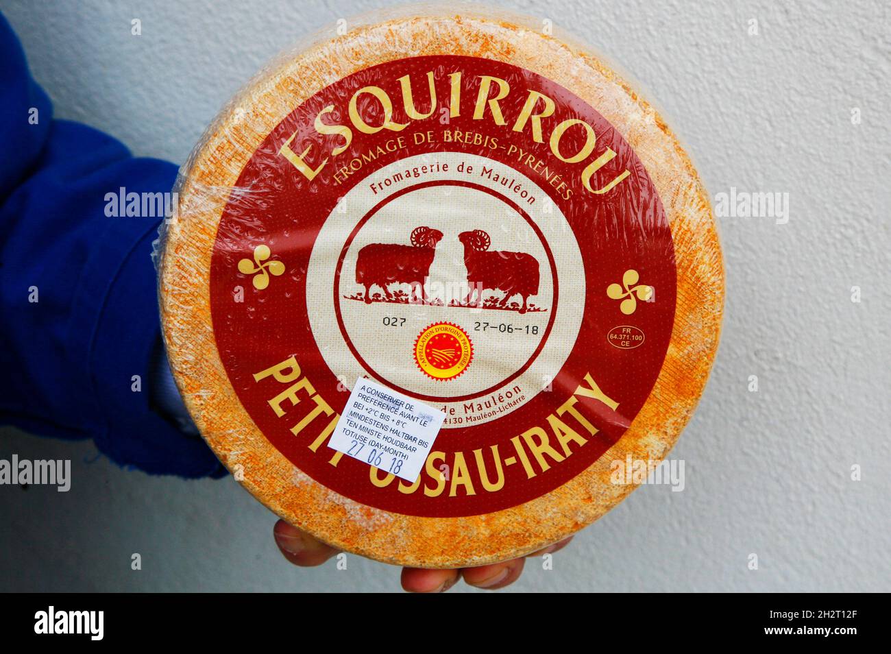 FRANCE, PYRENEES ATLANTIQUES (64), BASQUE COUNTRY, CHEESE DAIRY IN ...