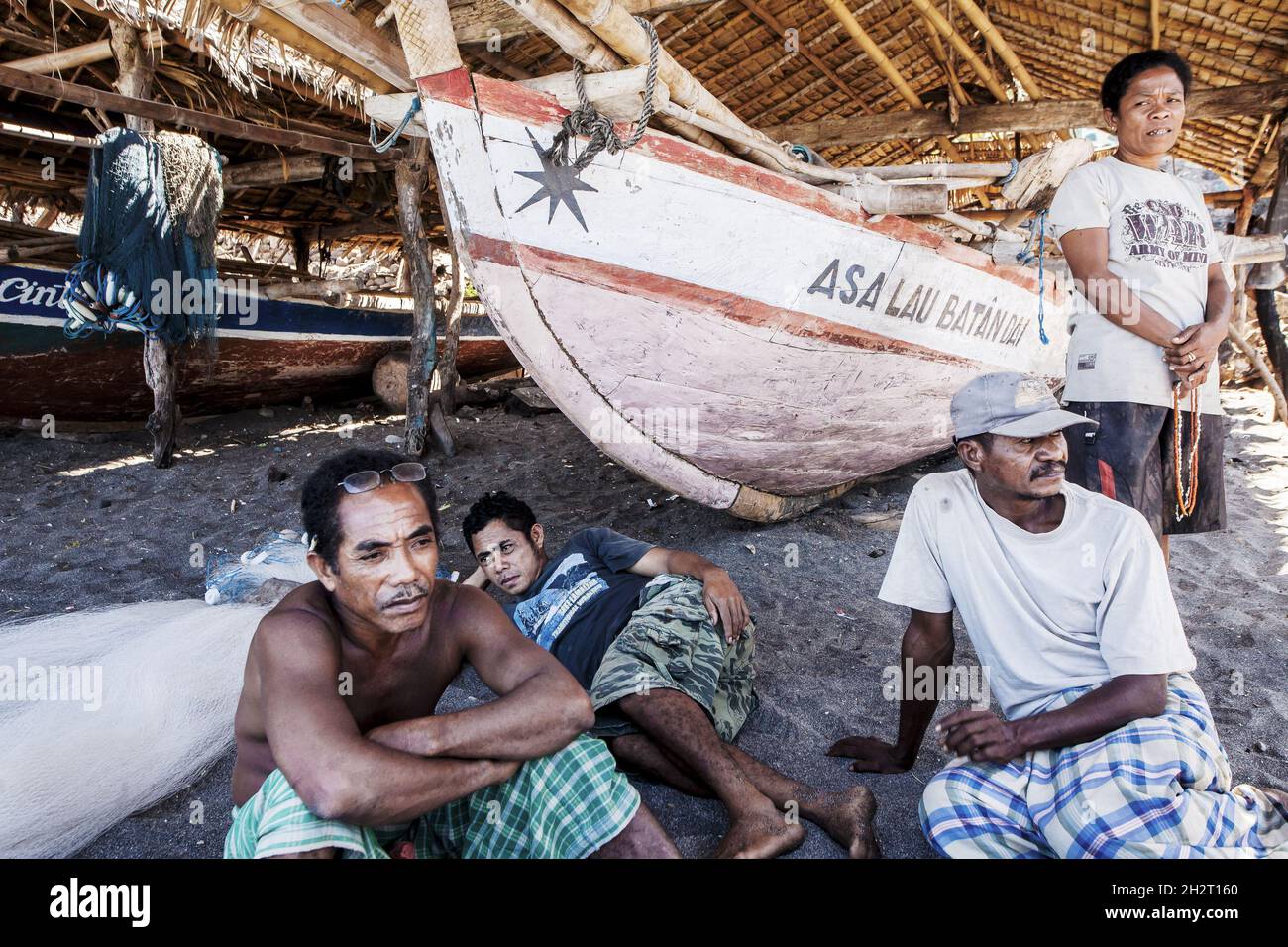 INDONESIA, LEMBATA ISLAND, VILLAGE OF LAMALERA. ON THE SOUTH COAST OF ...