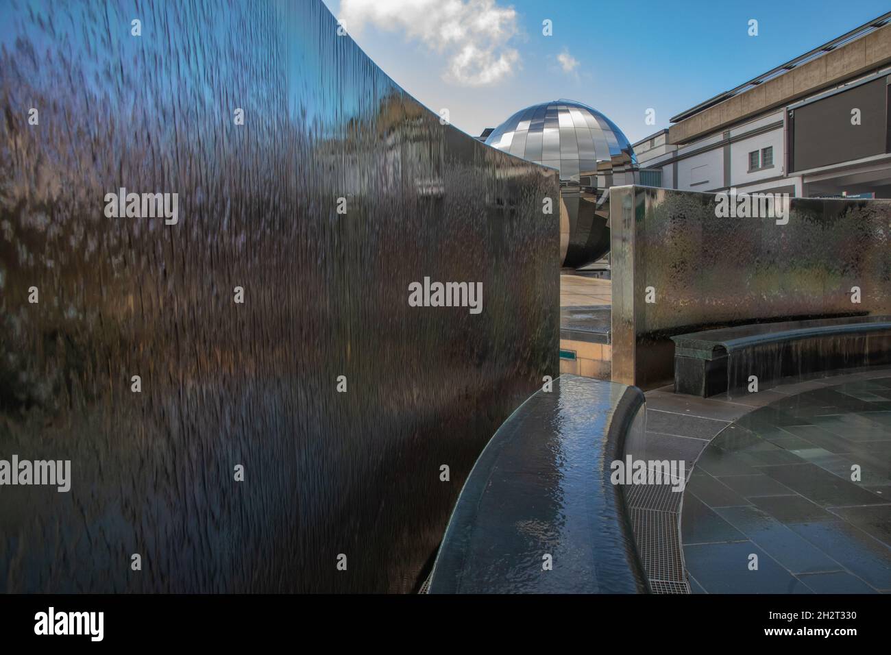 water feature in Millennium Square, Bristol with Planetarium in ...