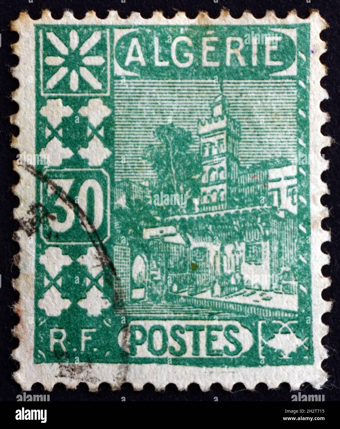 Algerian postage stamp hi-res stock photography and images - Alamy
