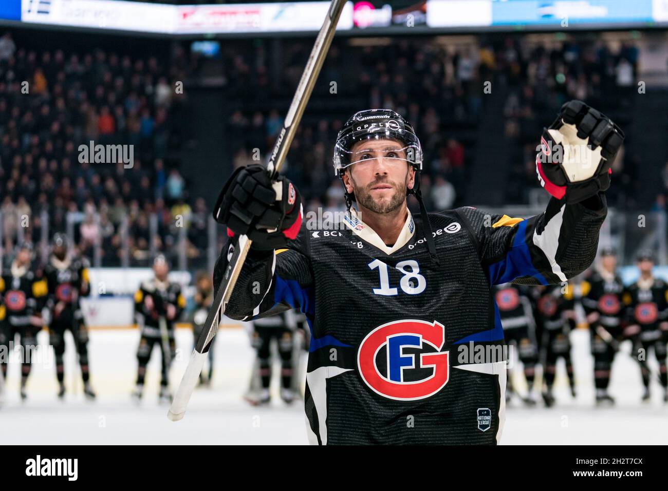 23.10.2021, Friborg, BCF Arena, NL: Friborg-Gotteron - HC Ambri-Piotta, # 18 Ryan Gunderson ...