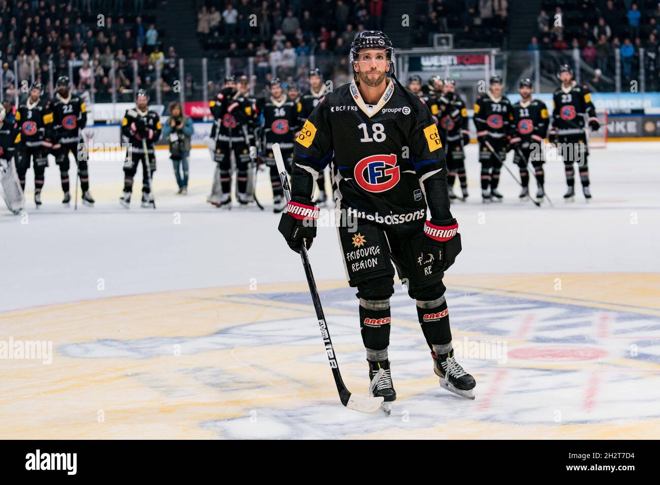 23.10.2021, Friborg, BCF Arena, NL: Friborg-Gotteron - HC Ambri-Piotta, # 18 Ryan Gunderson ...