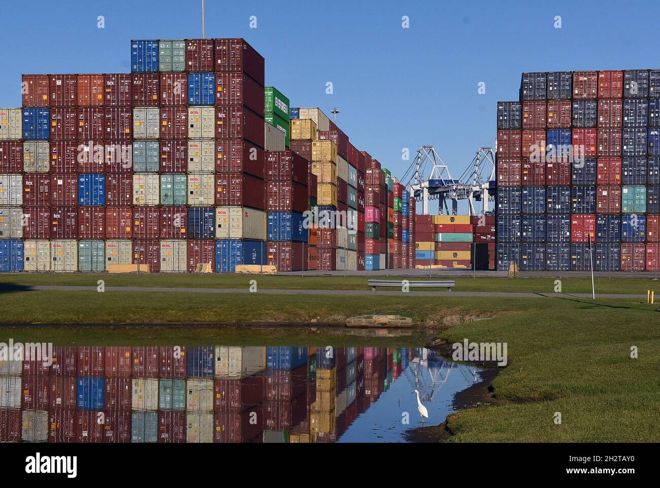 Backlog containers hi-res stock photography and images - Alamy