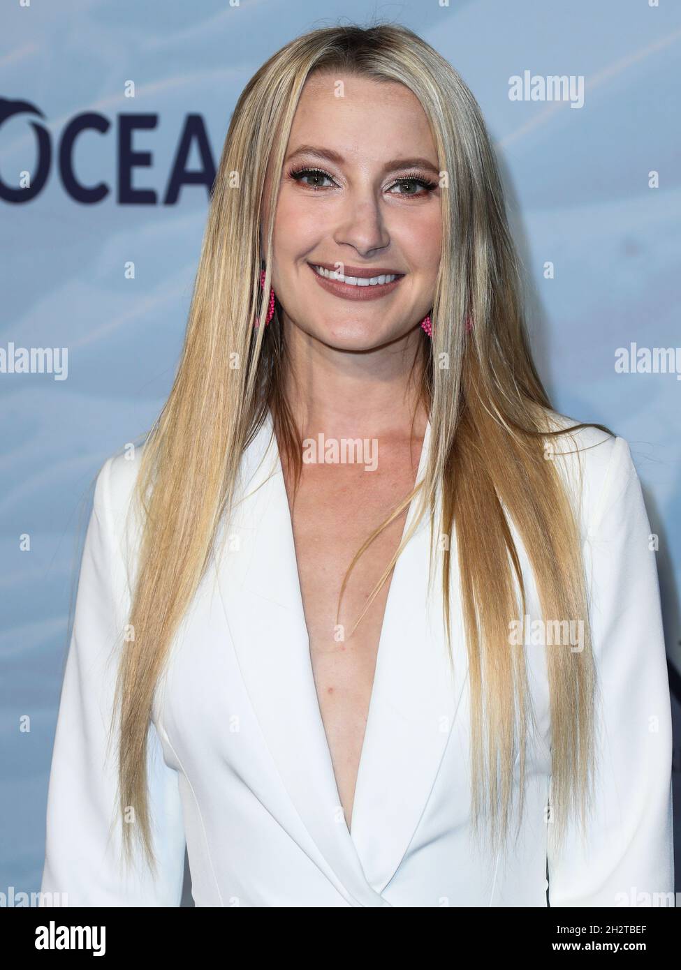 LAGUNA BEACH, ORANGE COUNTY, CALIFORNIA, USA - OCTOBER 23: Actress Kira ...