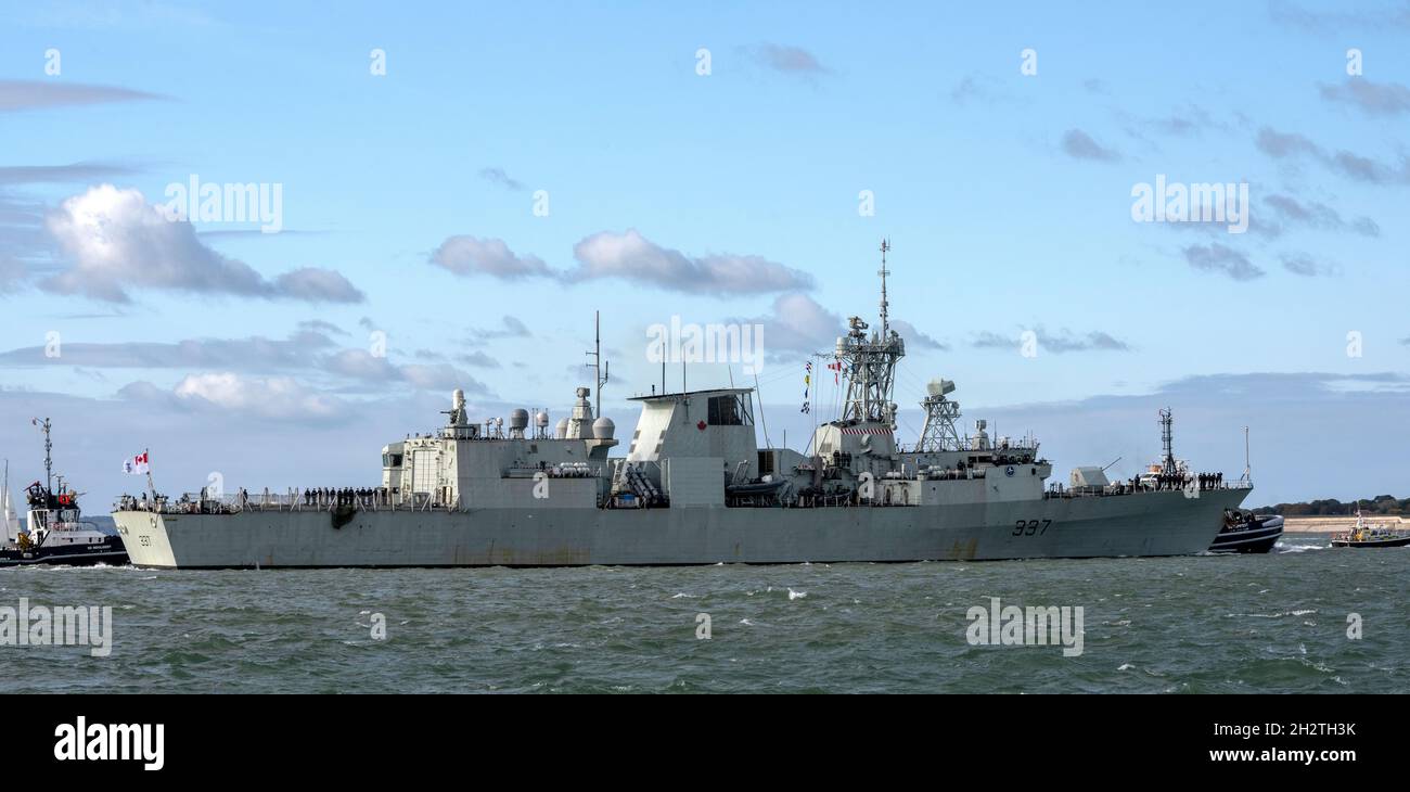 Halifax class frigate hi-res stock photography and images - Alamy