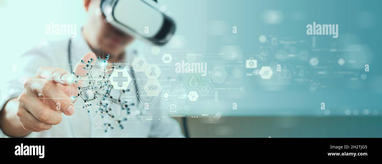 Medicine doctor using modern VR computer diagnose virtual electronic ...