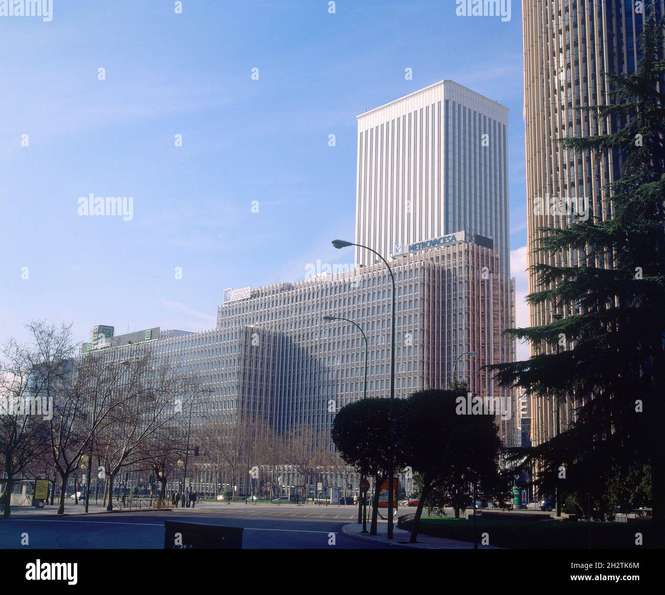 AZCA- VISTA DESDE EL PASEO DE LA CASTELLANA- EDIFICIO DE OFICINAS Y ...