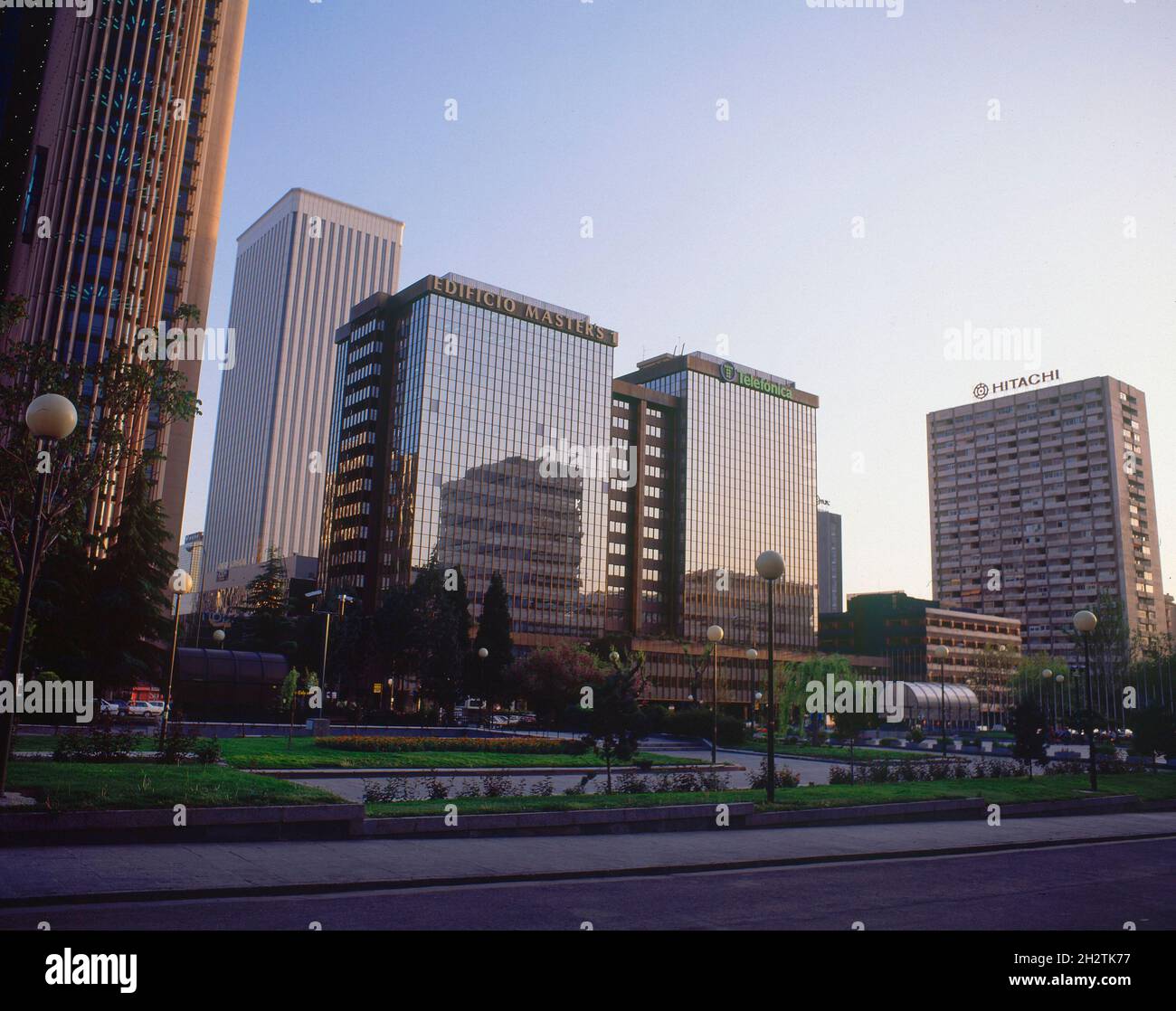 AZCA-EDIFICIO MASTER Y OFICINAS DE TELEFONICA. Location: AZCA. MADRID. SPAIN Stock Photo - Alamy