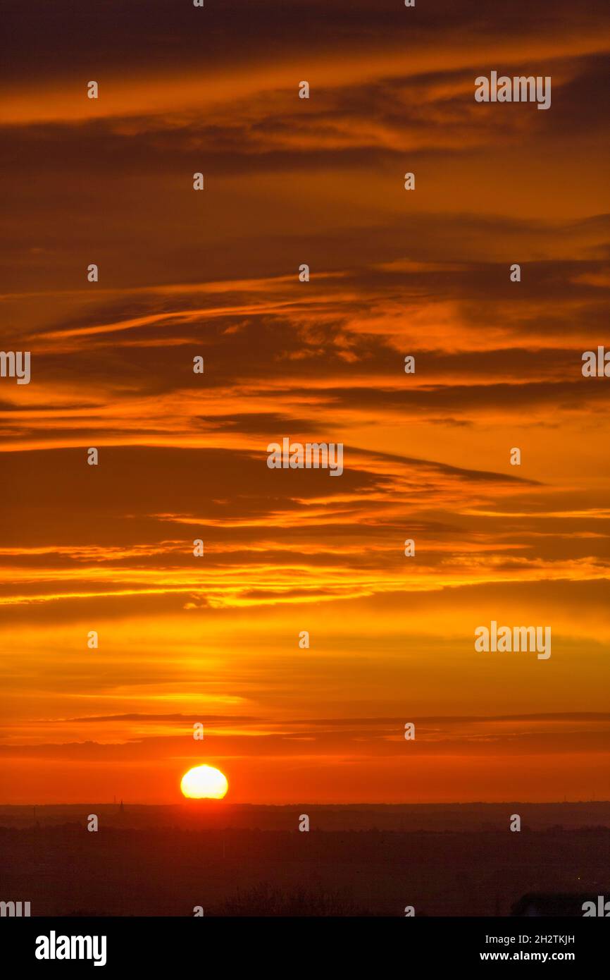 A Sunday morning sunrise and dawn near Halifax, West Yorkshire ...