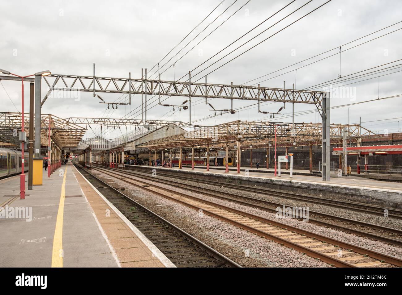 Crewe railway station and overhead cables and multiple rail lines Stock ...