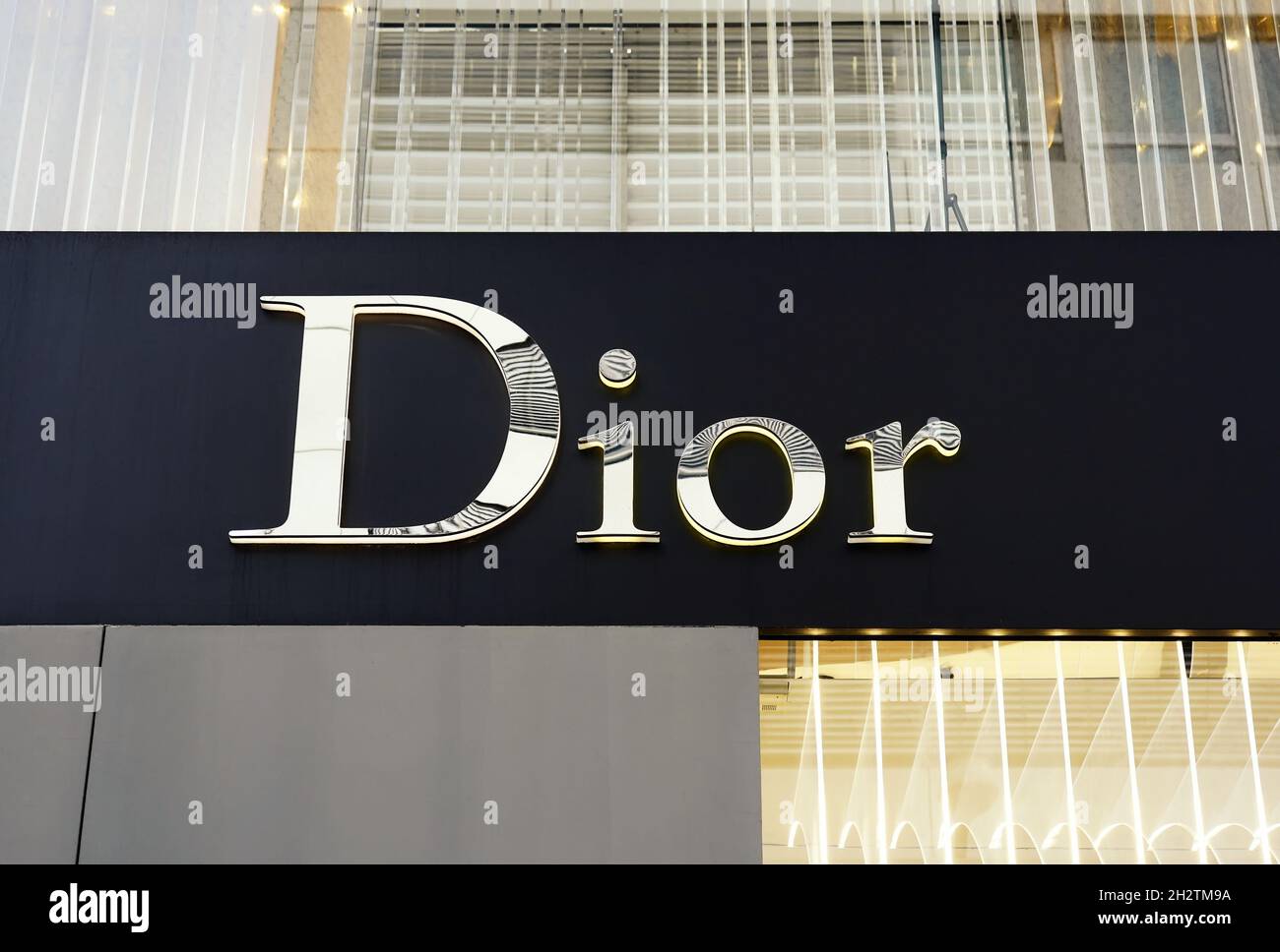 Christian dior logo hi-res stock photography and images - Alamy