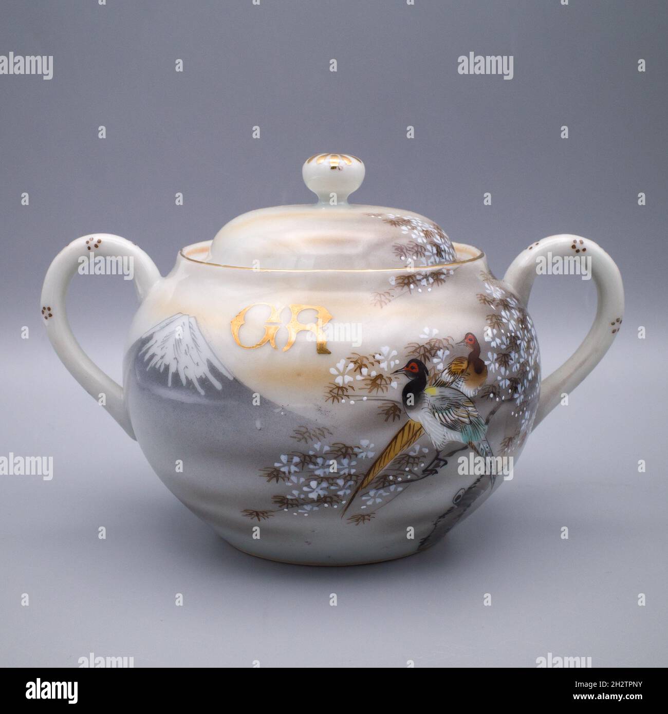 Kutani tea set hi-res stock photography and images - Alamy